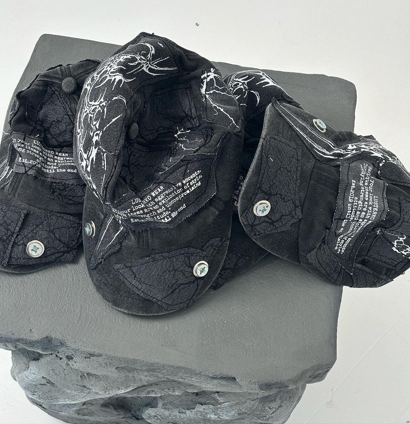 LUSTERKO WEAR – lusterkowear